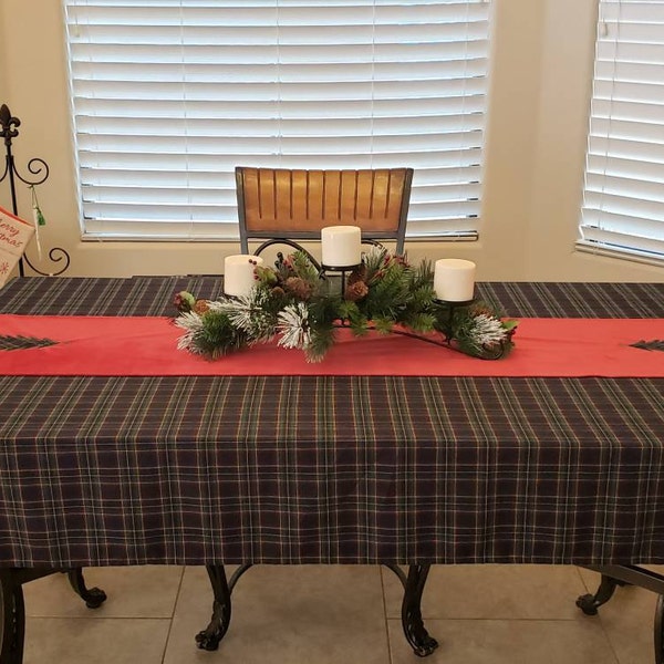 Red Velvet Table Runner, Vine Red Table Runner With Christmas Tree ...