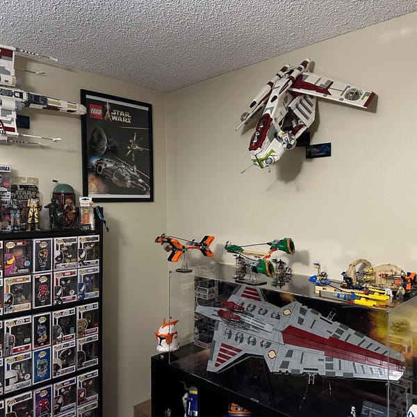 Ultimate Display Solutions Wall Display for Ultimate Collector Series ...