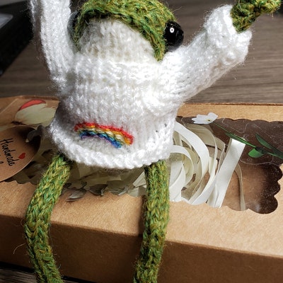 Knitted Frog in Dress Knitted Frog in Sweater Movable Froggy Frog and ...