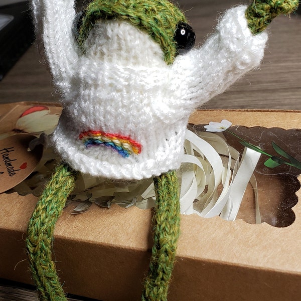 Knitted Frog in Dress Knitted Frog in Sweater Movable Froggy Frog and ...