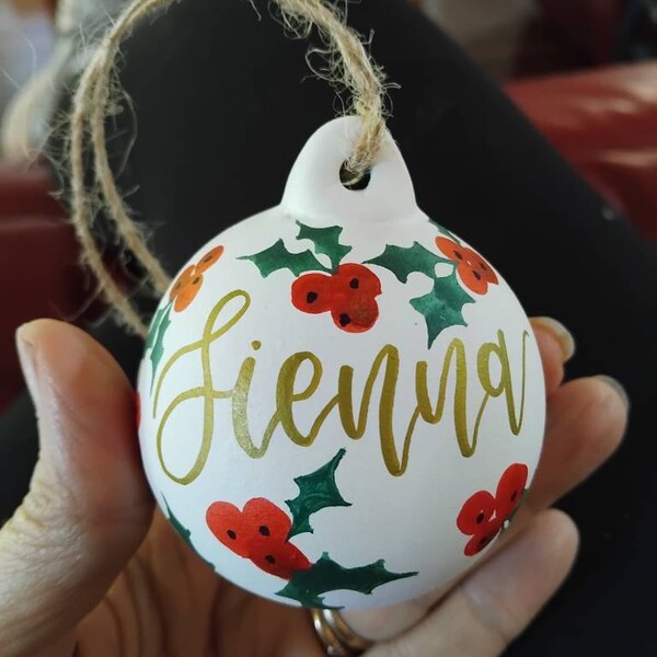 Set of 20 Calligraphy Name Tags - Simple Black and White Personalised ...