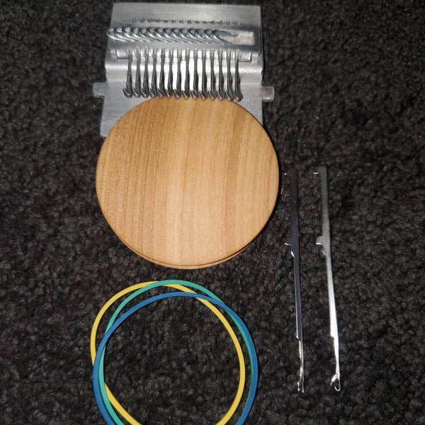 Speedweve Dooble Loom has 14 Hooks, Darning Tool, Small Loom, Speedweve ...