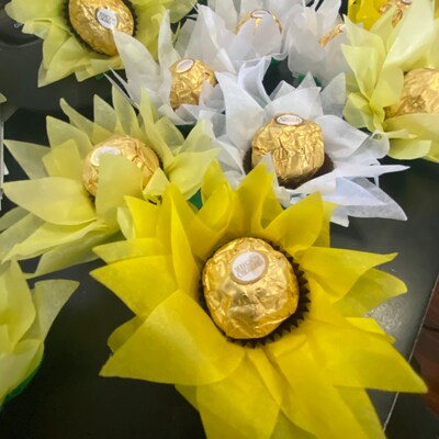 25 TRUFFLE HOLDERS Ferrero Rocher Wrapper Forminhas Para Doces ...