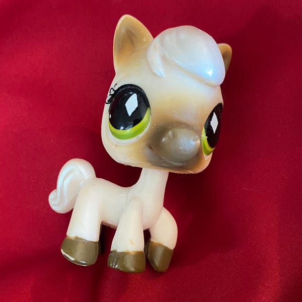 Littlest Pet Shop Authentic LPS Clubhouse Tree House Playset With 17 ...