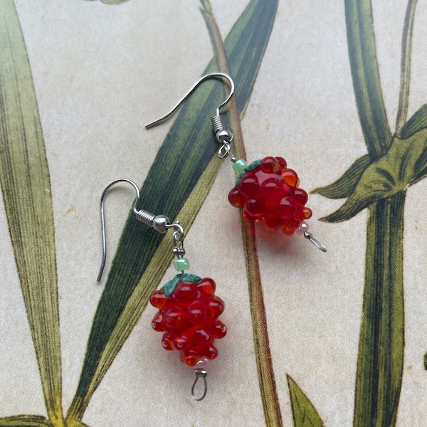 Delicious Juicy Red or Berry Lampwork Glass Raspberry Beads 14mm ...