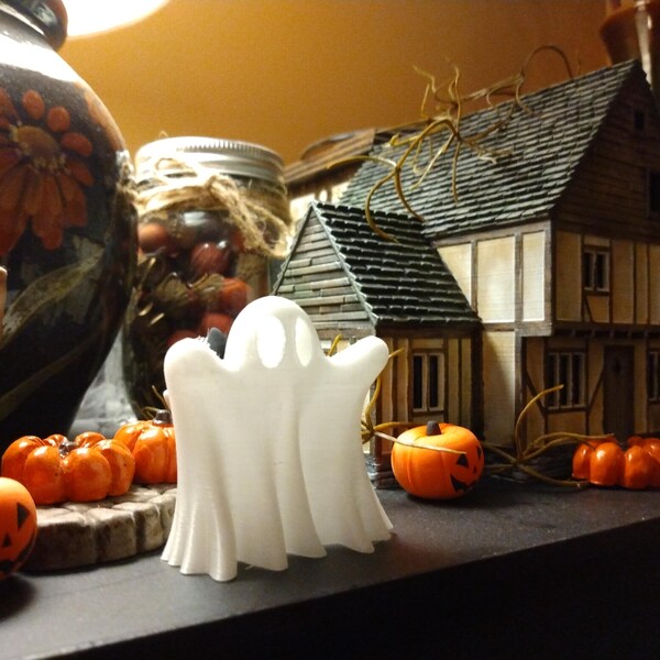 3D Printed Ghost House/office Decor | Desk Decor | Halloween Decor ...