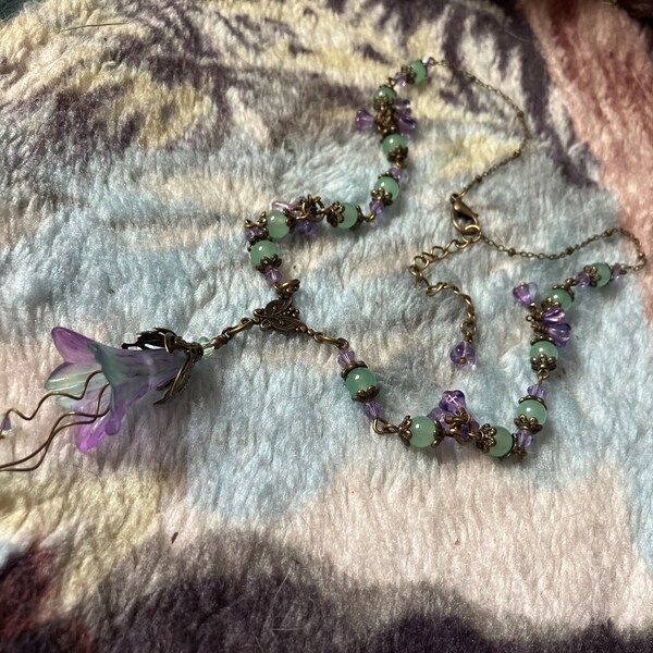 VILLIANOUS Green and Purple Autumn Oak Leaf Earrings, Fall Oak Leaf ...