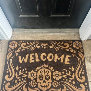 Doormat Hole Optical Illusion Pattern Door Mat Quirky Cool Checkered ...