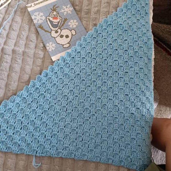 Happy Grinch C2C Crochet Blanket Pattern Pixel Graphghan Chart Corner ...