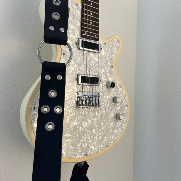 Aged Leather Belt Studded. Skull Loop Design. 2 Inches Wide. BLACK - Etsy