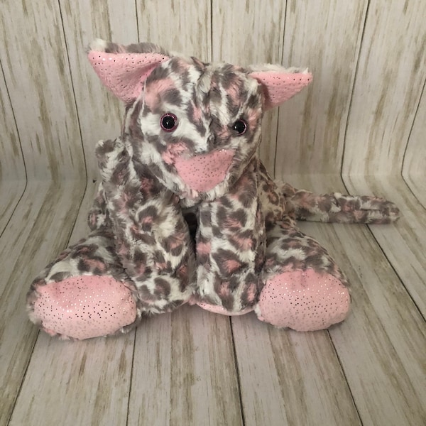 Luxe Cuddle Leopard in Blush Pink MINKY Fur Fabric From Shannon Fabrics ...