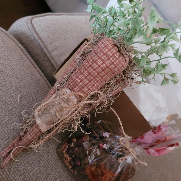 Primitive Heart Home Decor - Long Country-style Heart for Everyday ...