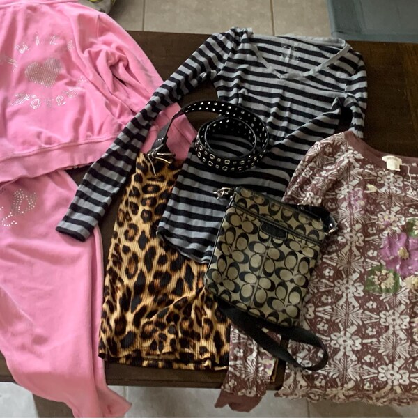 Downtown Girl Mystery Style Bundle Box ie. Bella Hadid, Hailey Bieber ...