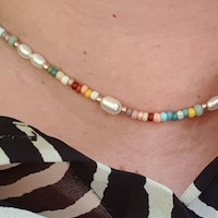 Bunte Perlenkette mit Süßwasserperlen – handgemachte Halskette mit ...