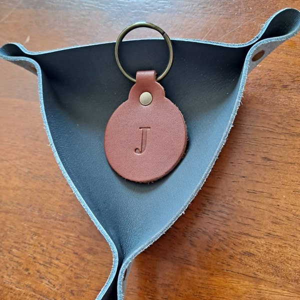 Custom Leather Circle Key Fob. Monogrammed Personalized Full Grain ...
