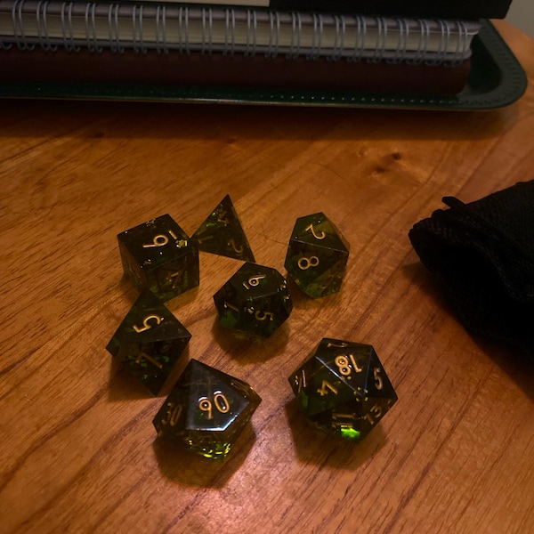 Massy Rock Moss, Real Moss, Green Polyhedral Sharp Edge Dnd Gem Dice ...