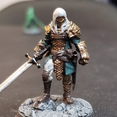 Weary Knight With Greatsword Velrock 3d Printed Resin Miniature Mini ...