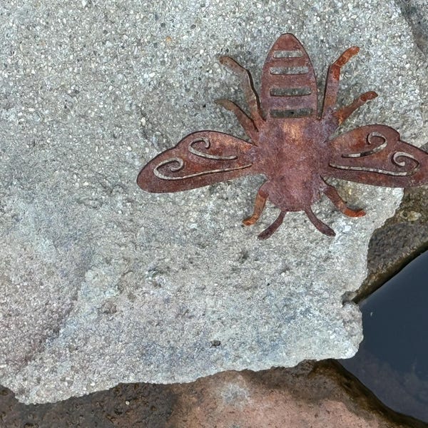 Rusty Metal Honey Bee- Rusty Insect - Pagan Garden Gift - Rusty Bee ...