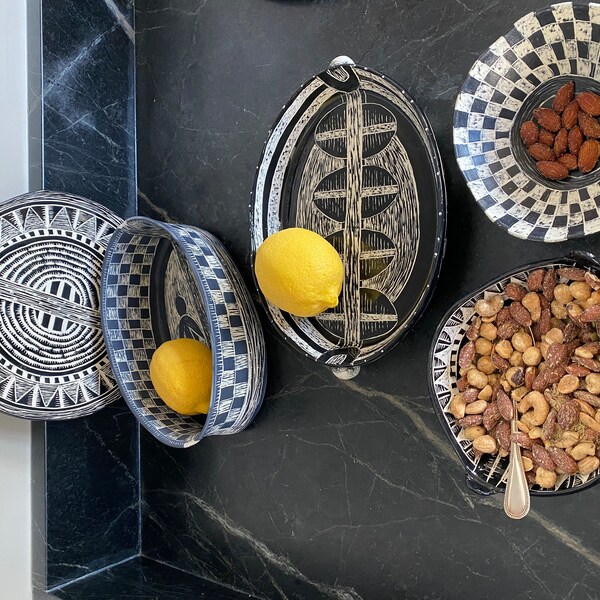 Sgraffito Bowl With Three Big Poppies and New Poppy Buds - Etsy