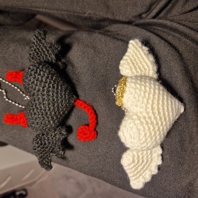 Keychains Devil&angel With Wings Crochet Heart Keychain Pattern ...