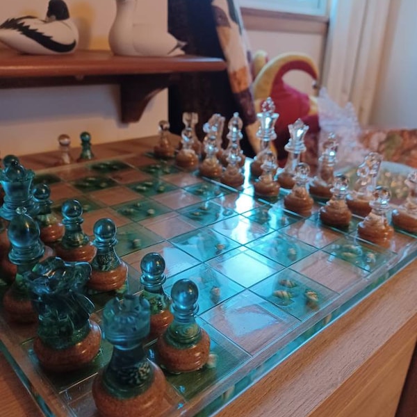 Beach Chess Set With Natural Wooden Storage, Ocean Beach Themed Resin ...