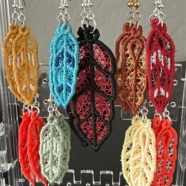 FSL Lace Feathers 5 Types Feather Embroidery Design Assorted Sizes Lace ...