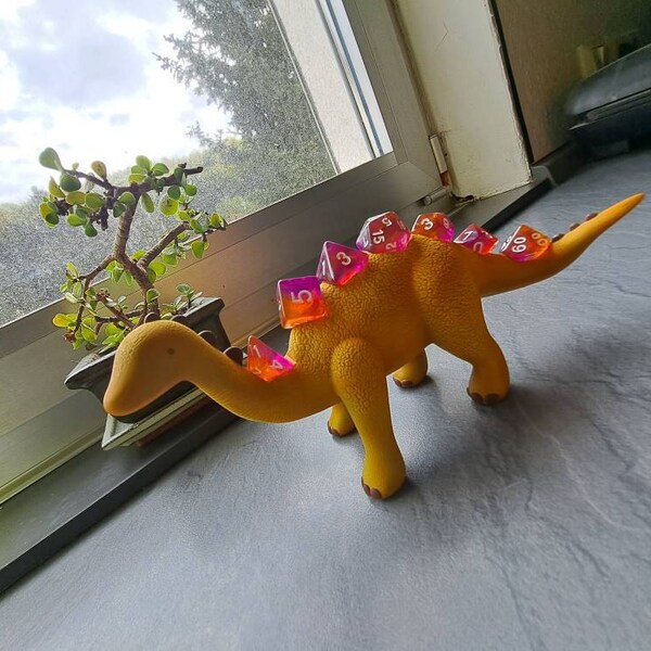 Shimmer Dienosaur Stegosaur Dice Holder Dungeons and Dragons Dice ...