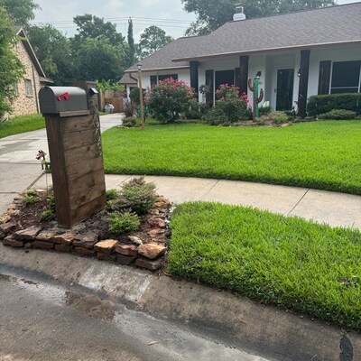 Beautiful, Handcrafted Cedar Mailbox Post A Sure Fire Way to Bring That ...