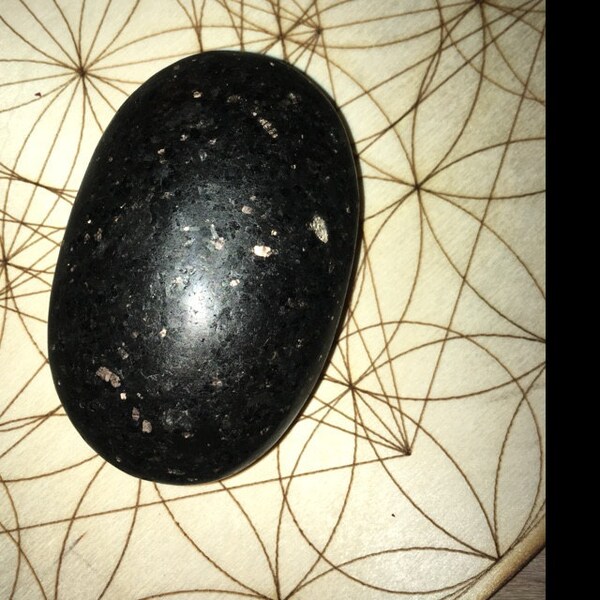 COPPERNITE Crystal Palm Stone - Worry Stone, Self Care, Healing ...