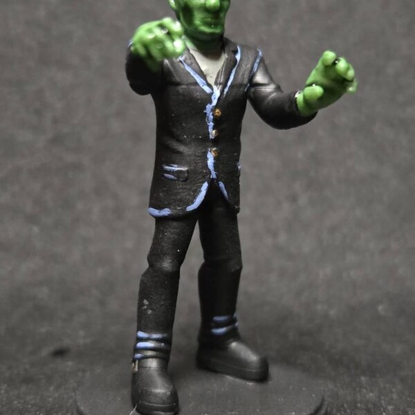 Lady Hiss - 40mm Miniature | Dnd Mini | Superhero Miniature | C27 - Etsy
