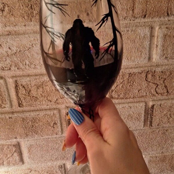 Hand Painted Witch Wine Glass - Etsy