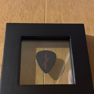 5 X 7 Guitar Pick Display Horizontal Frame - Etsy