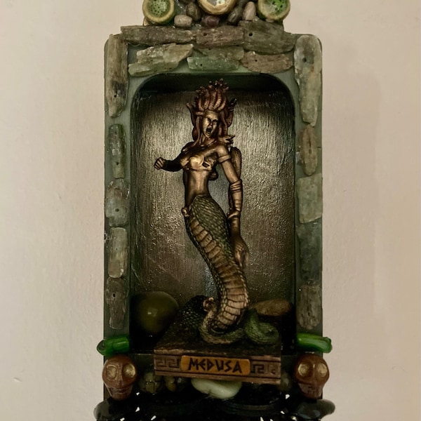Vintage Medusa Mini Statue - Small Hand-painted Ancient Greek Gorgon ...