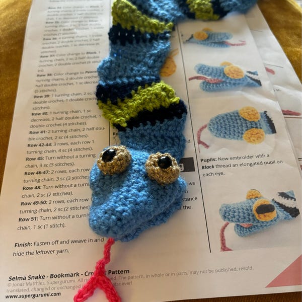 Snake Bookmark Crochet Pattern | Amigurumi PDF Pattern - Etsy