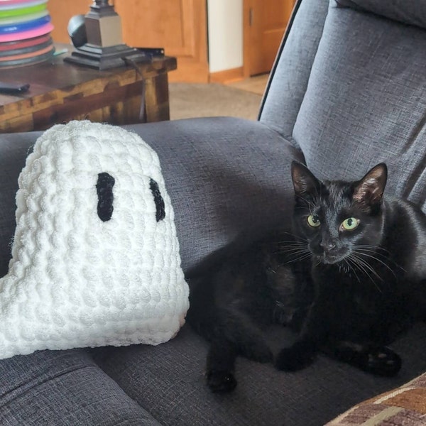 Crochet Alien Cushion Pattern Crochet Pillow Beginner Alien Pattern ...