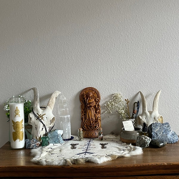 Frigg Candle | Deity Candle | White and Gold Frigg Candle - Etsy