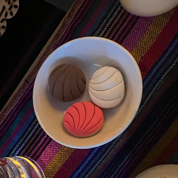 SMALL Conchas Mexican Sweet Bread PAN Mexicano PAN Dulce - Etsy