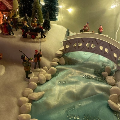 Lemax WALKING FAMILY Set of 2 82605 Caddington Christmas - Etsy