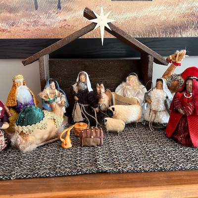 Primitive Nativity Scene 15 Piece Set Complete With Wise Men & Gifts ...