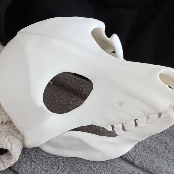 Toony Wolf Skull Mask - Movable Moving Hinge Jaw- 3D Printed Skulldog ...