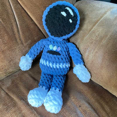 Apollo Astronaut 12 Astronaut Alien Finger Puppets - Etsy