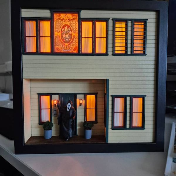 Pre-order, Inspired by Scream Movie, Stu Macher House Half Version ...