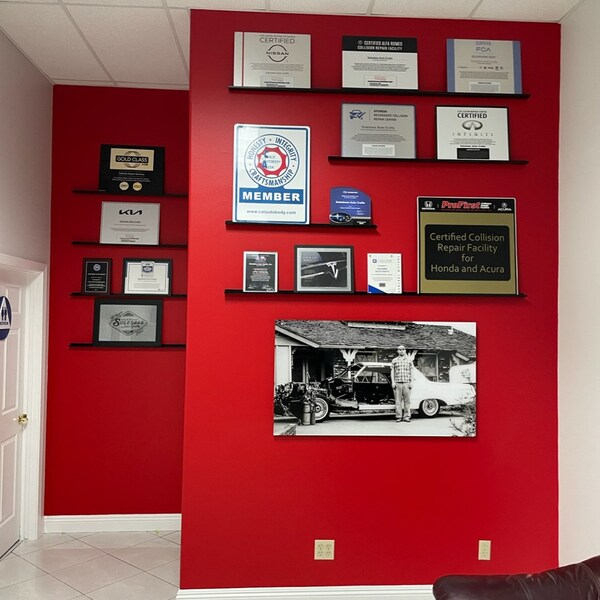 Black 2" Deep Ultraledge(r) Picture Ledge / Wall Art Display / Floating ...