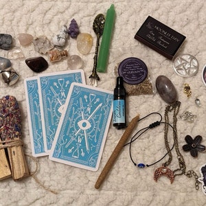 Moon Goddess Gift Box Selene Moon Candle Perfume Oil Ritual Moon Lover ...