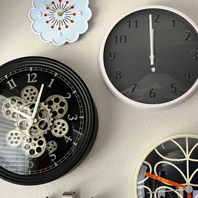 Retro Flower Wall Clock Pink and Light Pink Floral Home Decor Vintage ...