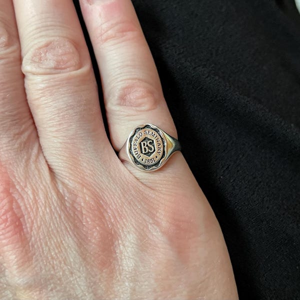 14K Gold College Class Ring - Personalized Graduation Ring - School ...