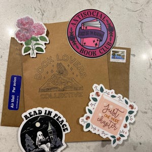 It Ends With Us Sticker, Lily Blooms Floral Shop, Colleen Hoover ...
