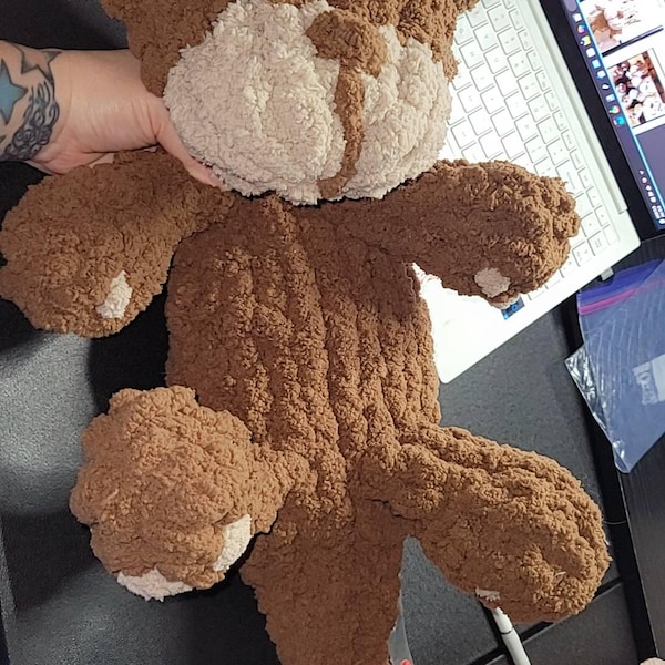 ARLO OTTER / Full Video Tutorial / Hand Knit Otter Snuggler / Hand Knit ...