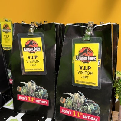 Jurassic Park Jurassic World Badges Visitors Badges Vip Visitors Badges 
