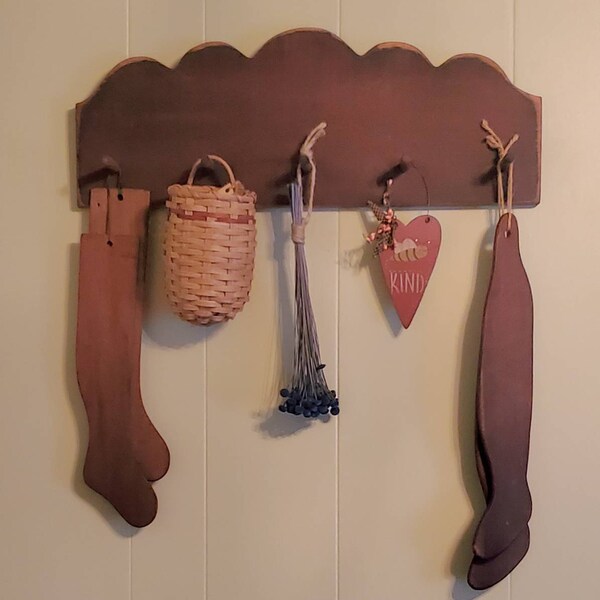 Primitive Colonial Round Top Scalloped Peg Rack - Etsy